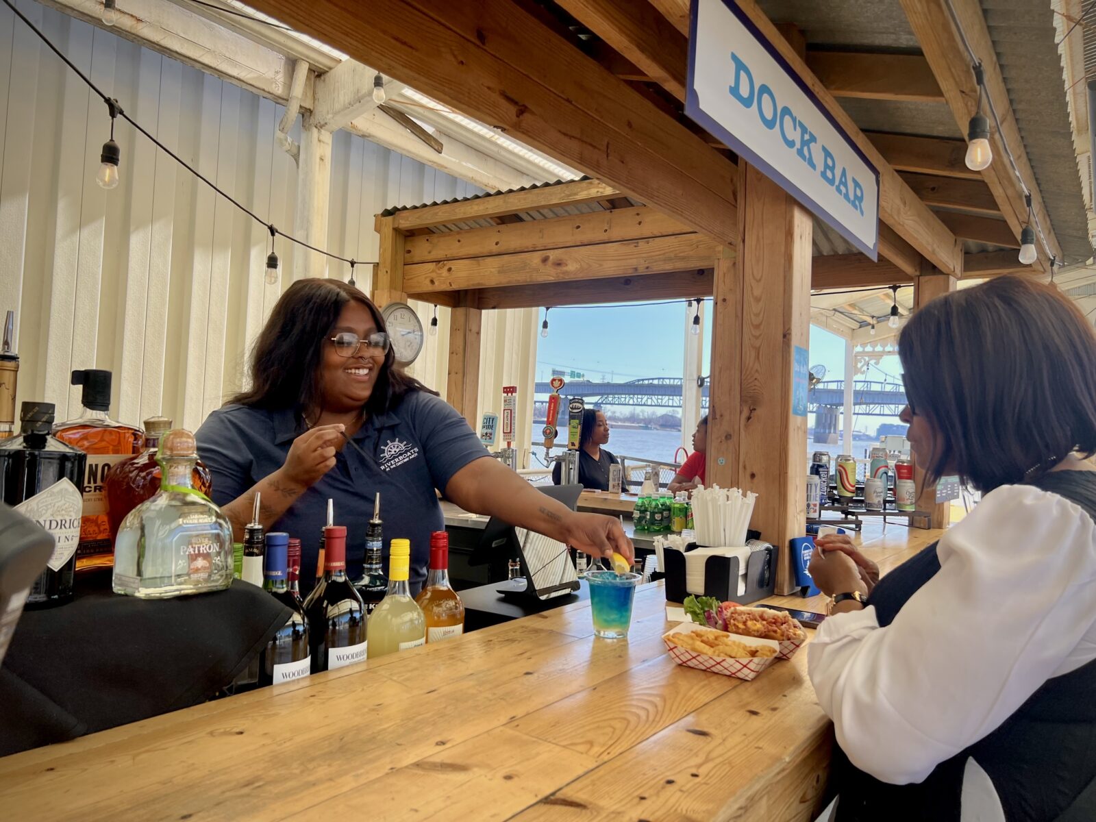 Dock Bar Happy Hour | The Gateway Arch